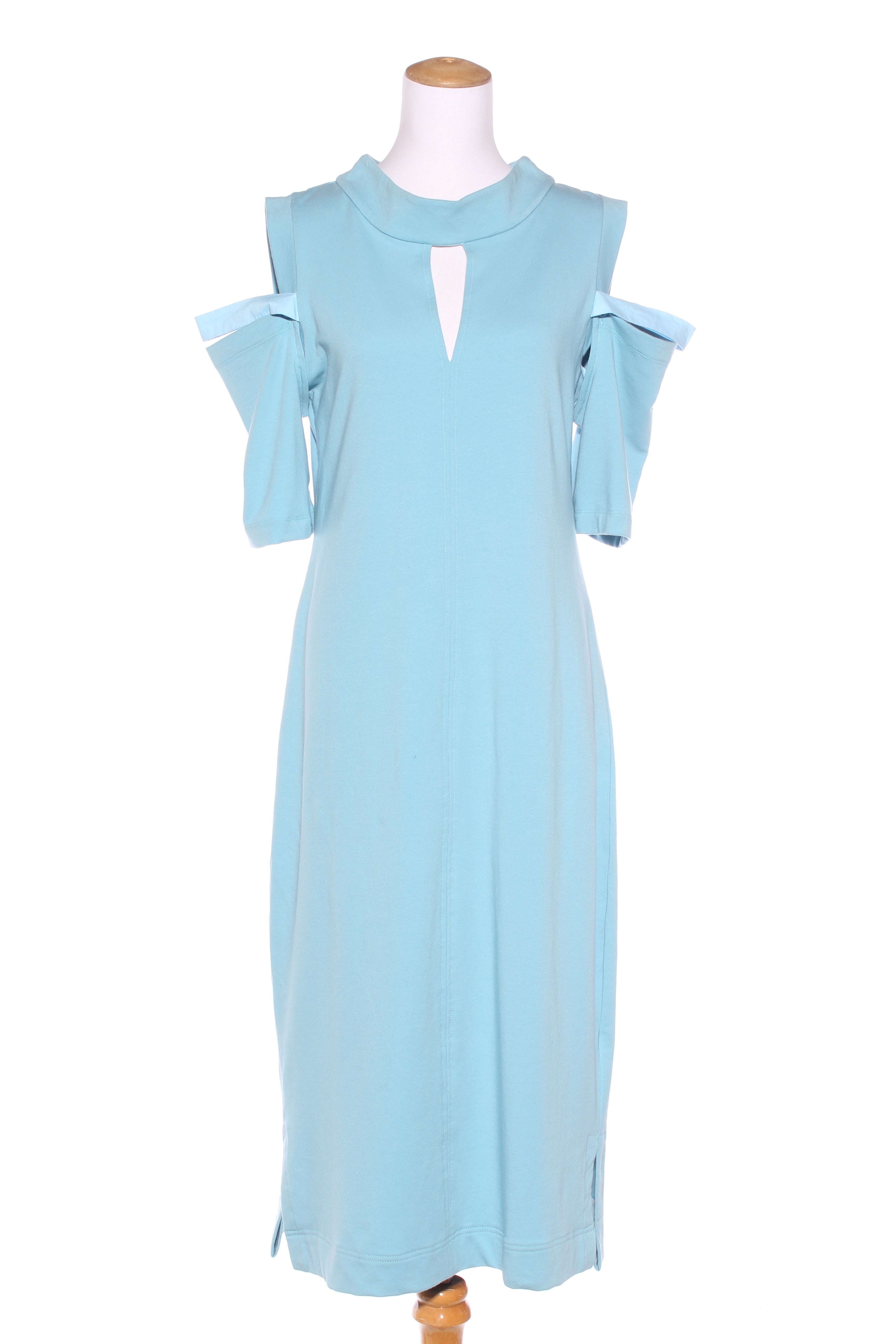 Shop online for preloved designer clothing, shoes, handbags and accessories